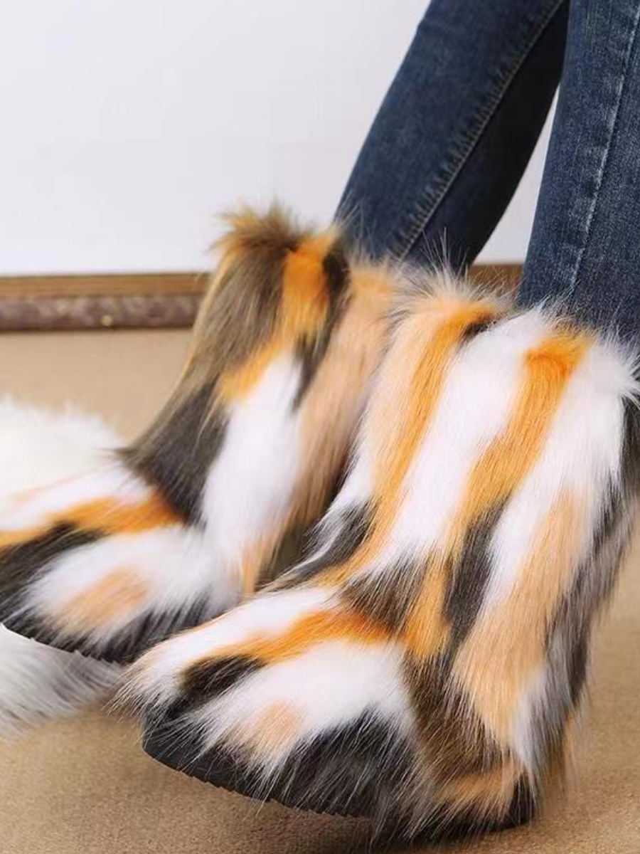 LW Round Toe Plush Booties Sale | LovelyWholesale